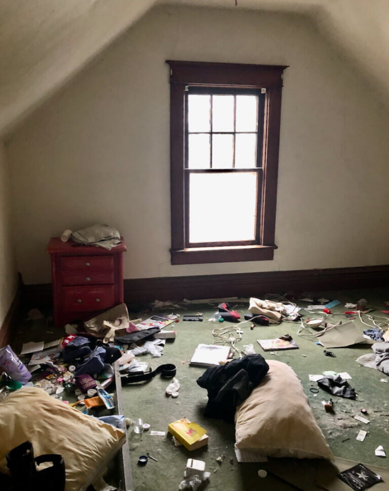 We bought a foreclosed property and turned it into a Short-Term Rental ...