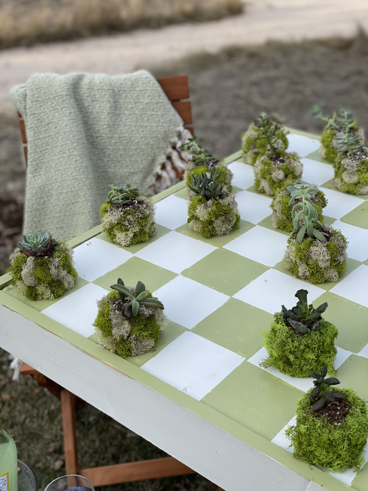 I made the cutest checkerboard table for the patio! - A Life Unfolding