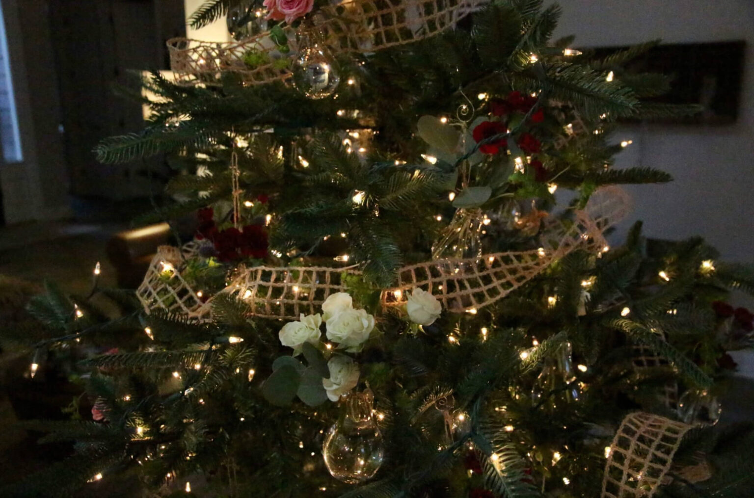 DIY Fresh Flower Christmas Tree - A Life Unfolding