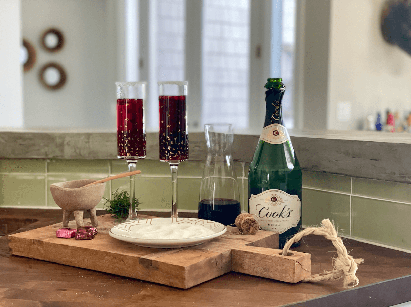 Three pretty and pink cocktail recipes- perfect for celebrating love ...