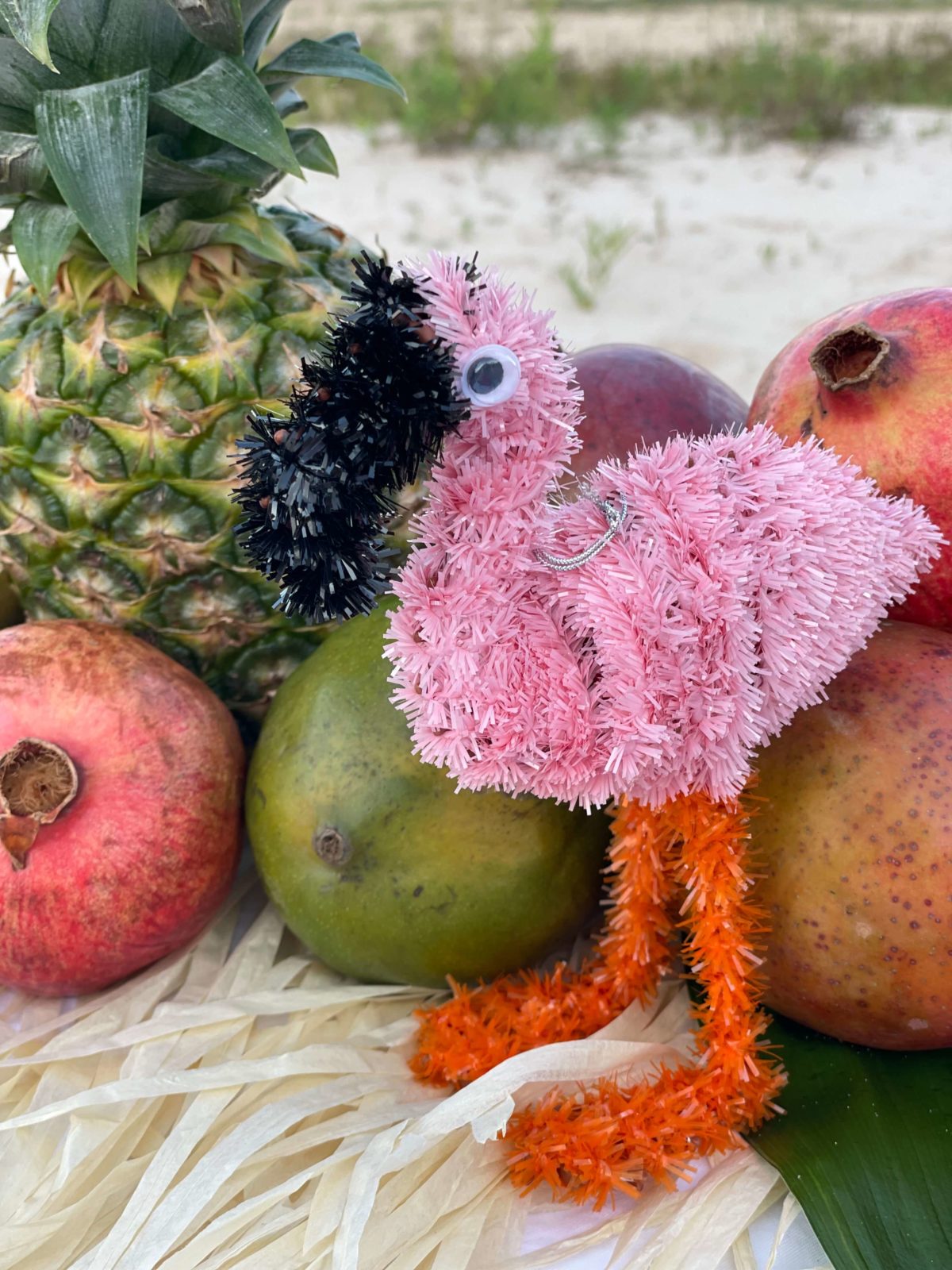 A quick and easy tropical tablescape - A Life Unfolding
