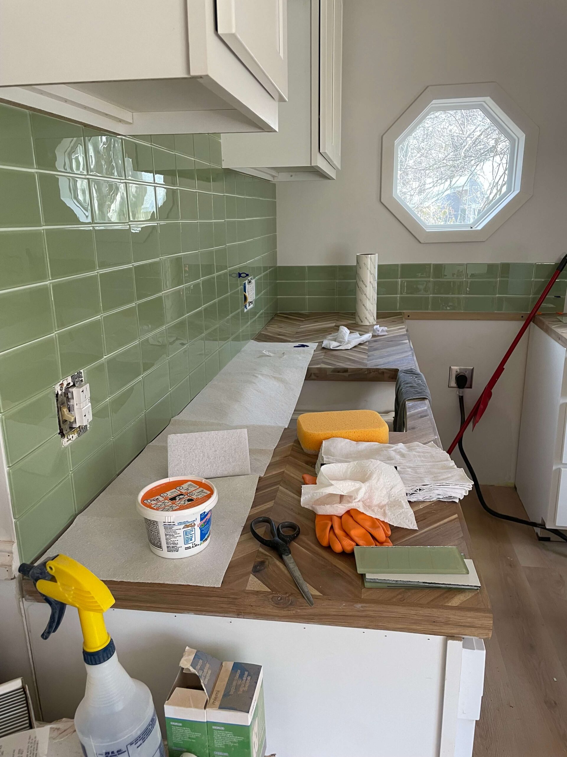 Cottage Kitchen Glow up made easy: DIY a Glass Tile Backsplash. - A ...