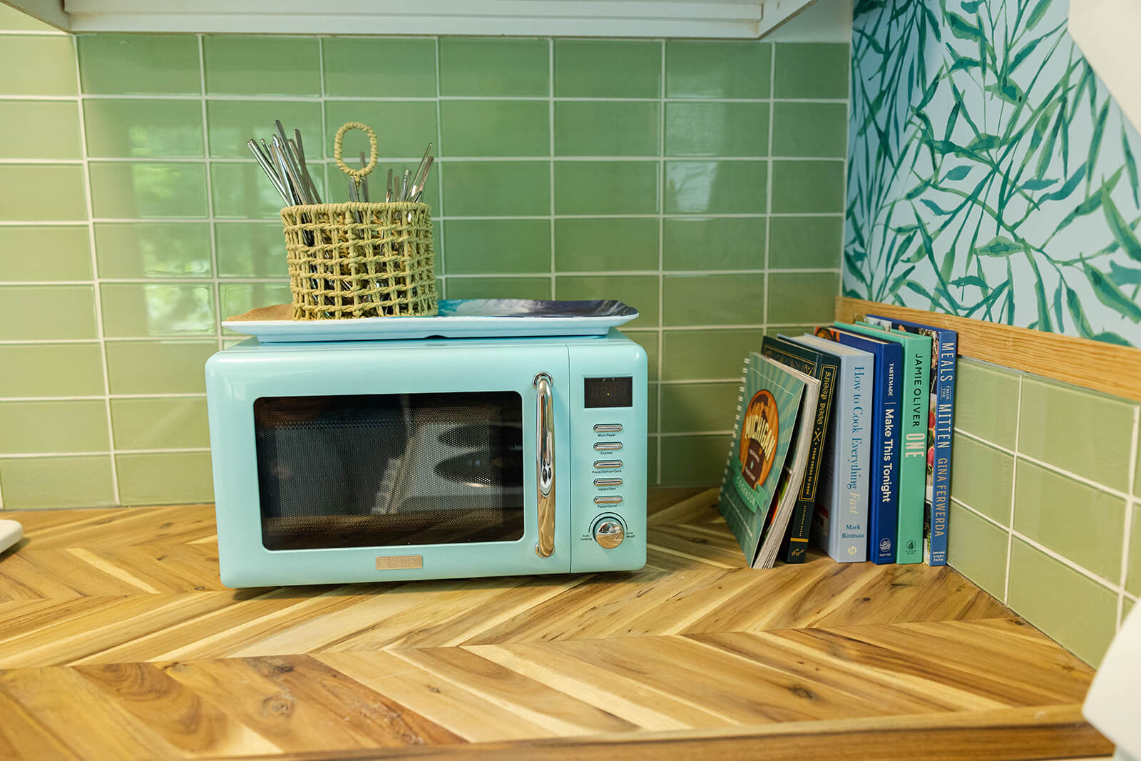 Cottage Kitchen Glow up made easy: DIY a Glass Tile Backsplash. - A ...