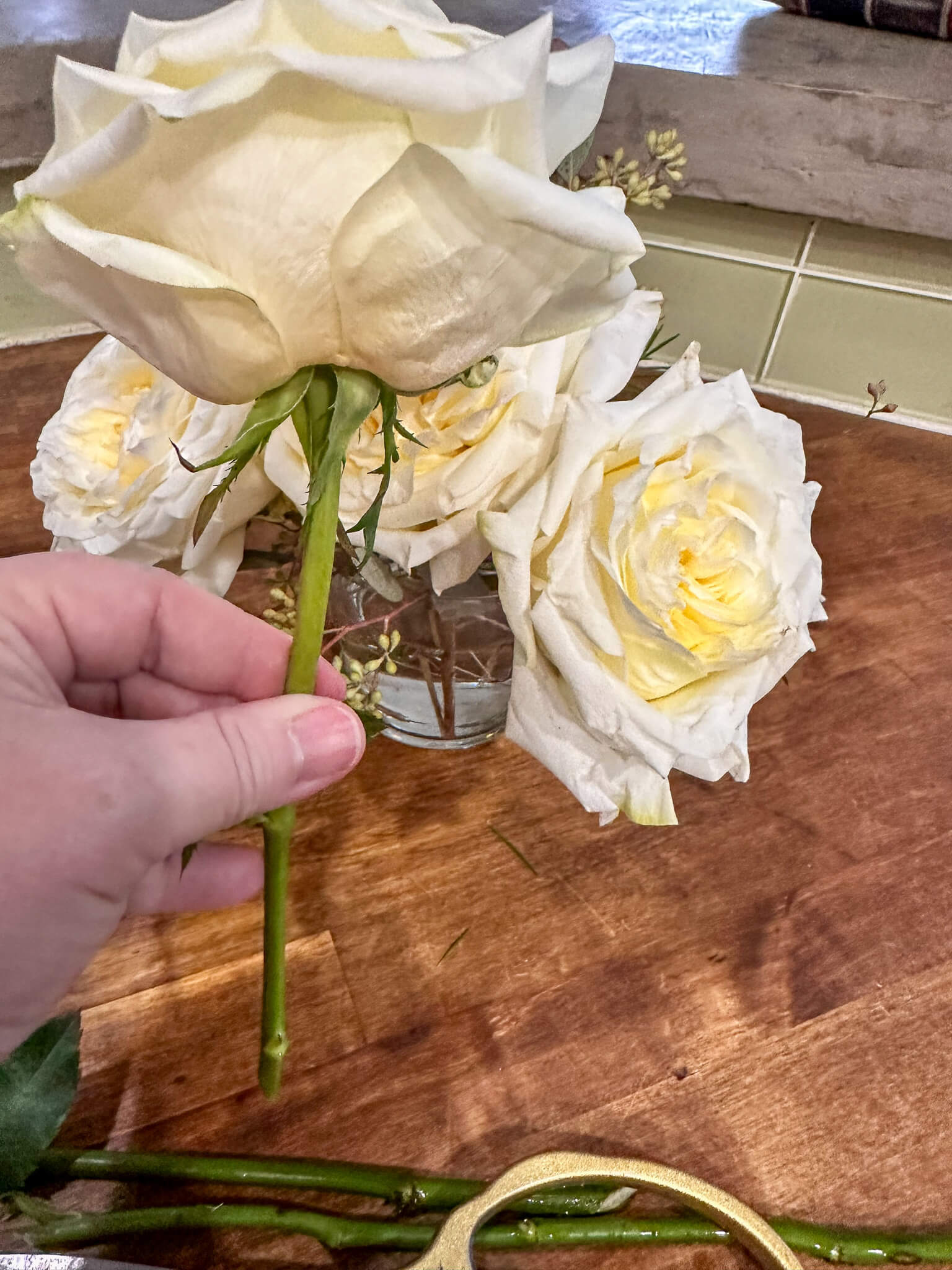 White Flowers add a touch of Romance to your Flower Arrangements. - A ...