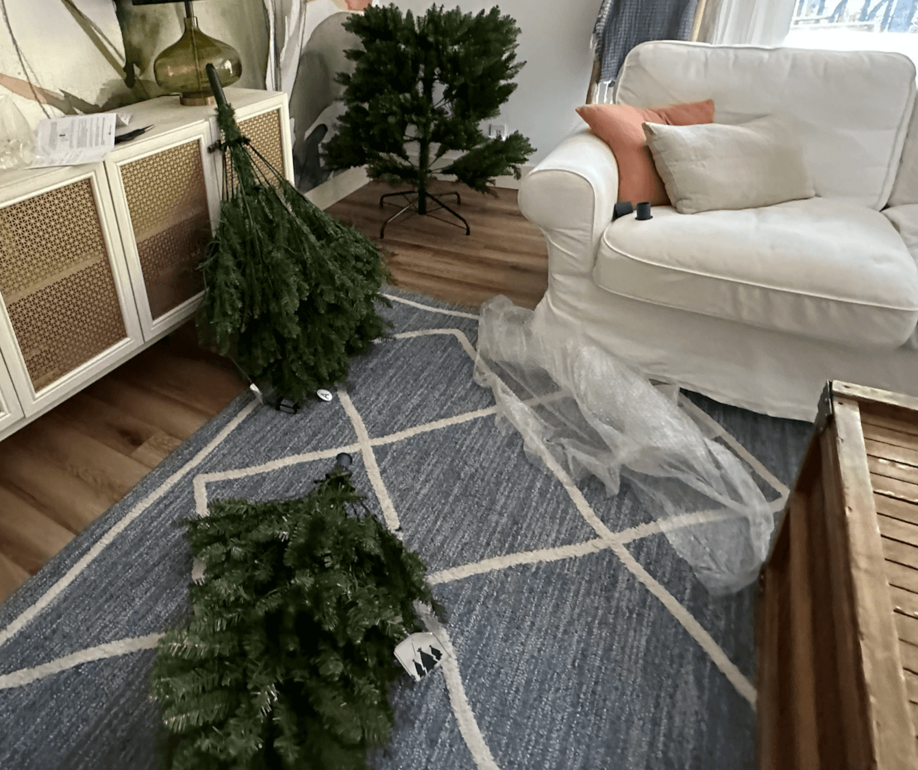 Reviewing My King Of Christmas Tree- Yorkshire Fir Tree with Lights ...