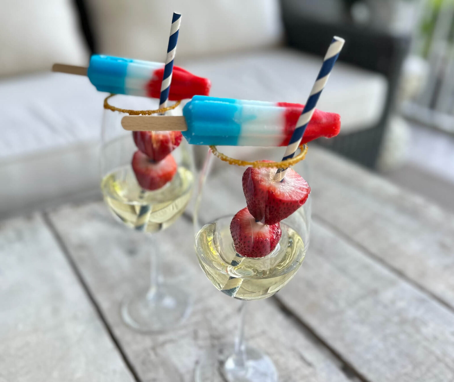 The Easiest 4th of July Cocktail Recipe EVER! Bomb Pop Processco - A ...
